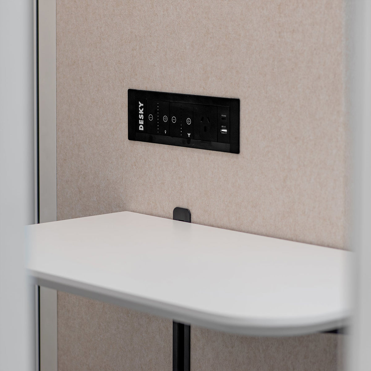Hub Pod Phone Booth Large